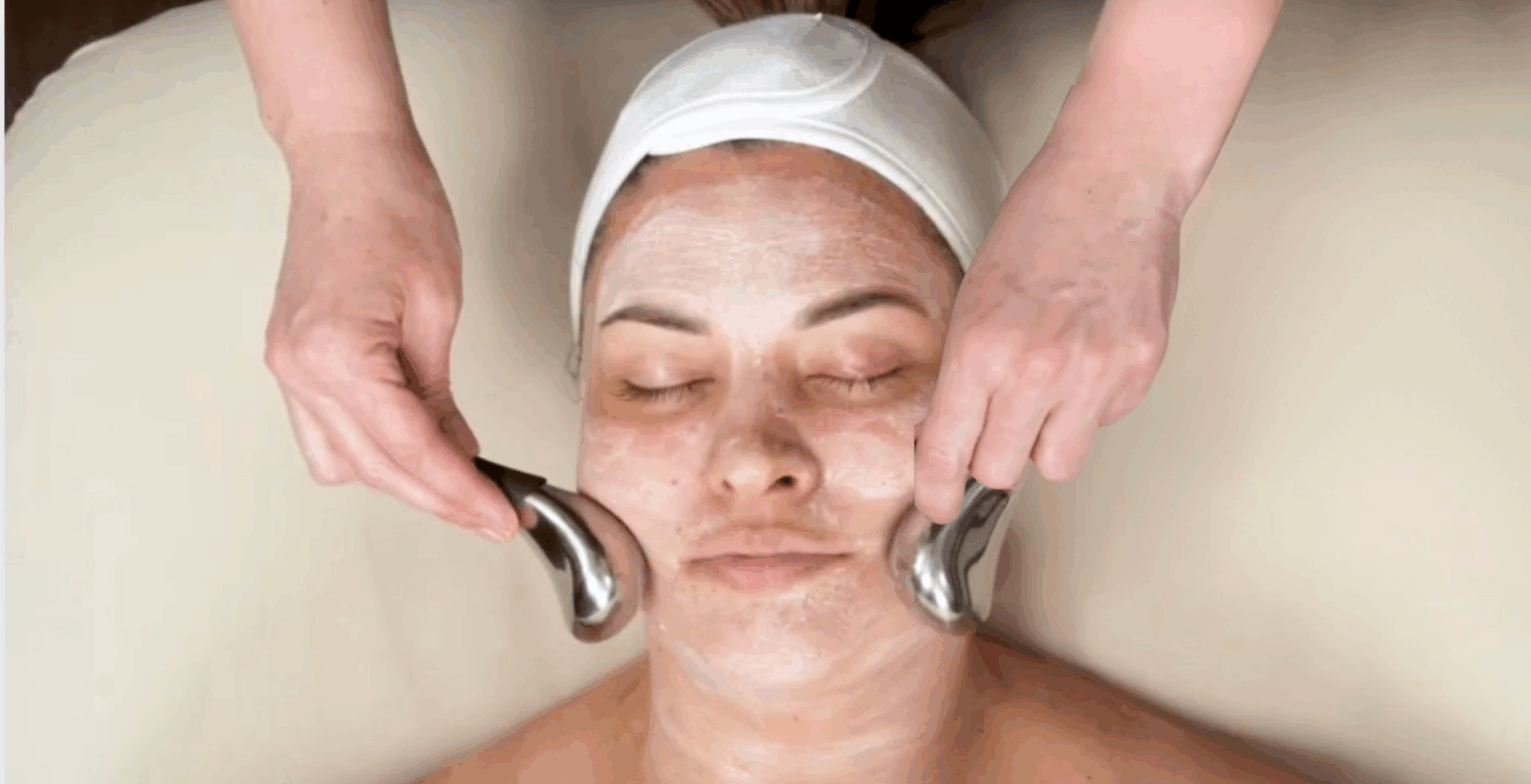 Cryo-Thermal Sculpting Facial: Heat & Cold Therapy